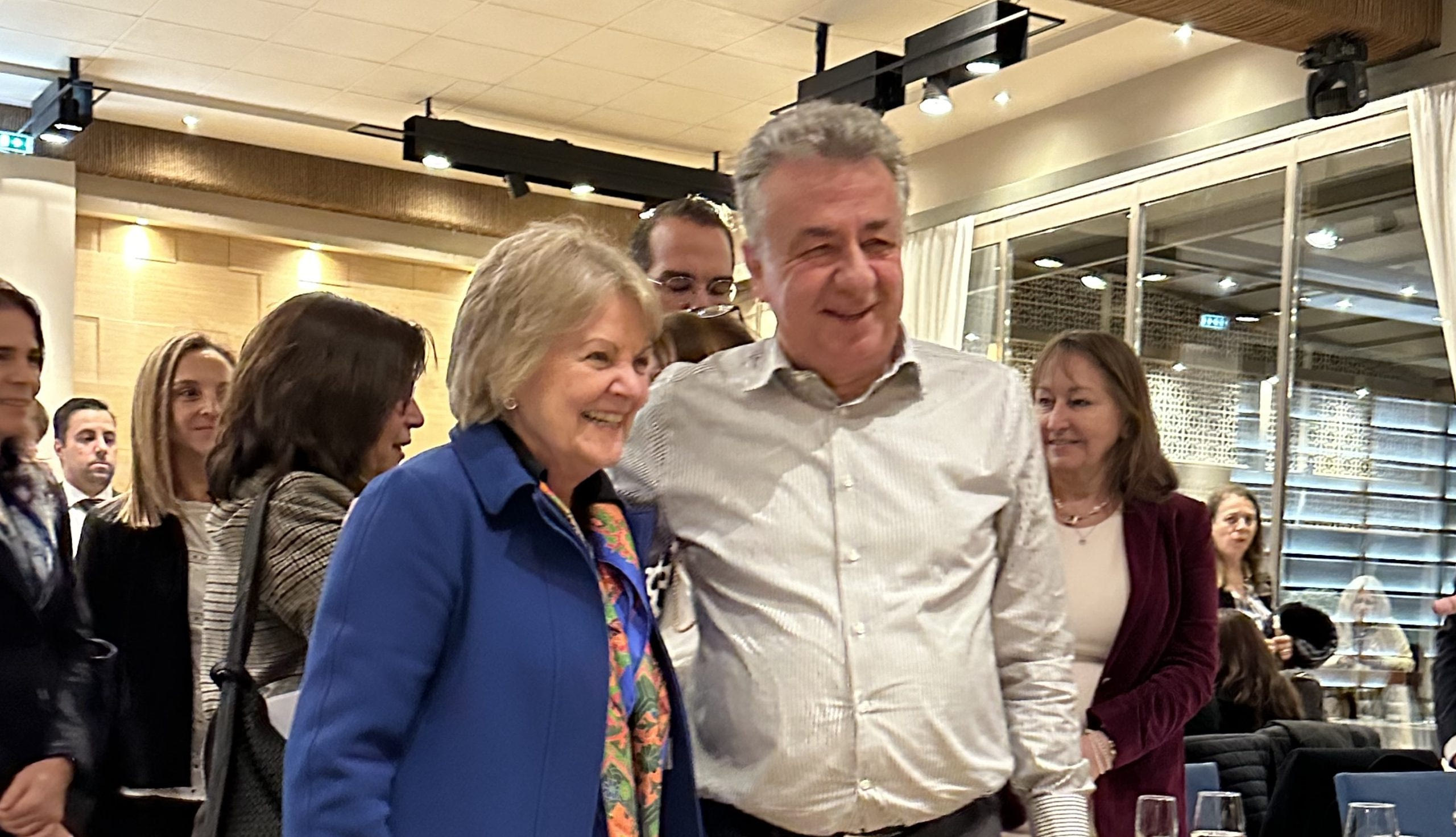 Μια φίλη από τα παλιά! - PATRIS.GR