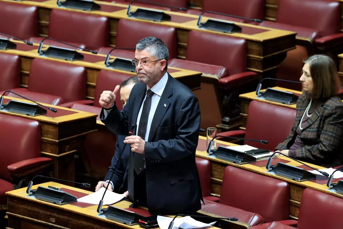 Εντεκα οι βουλευτές της Ελληνικής Λύσης μετά τη διαγραφή Σαράκη - PATRIS.GR
