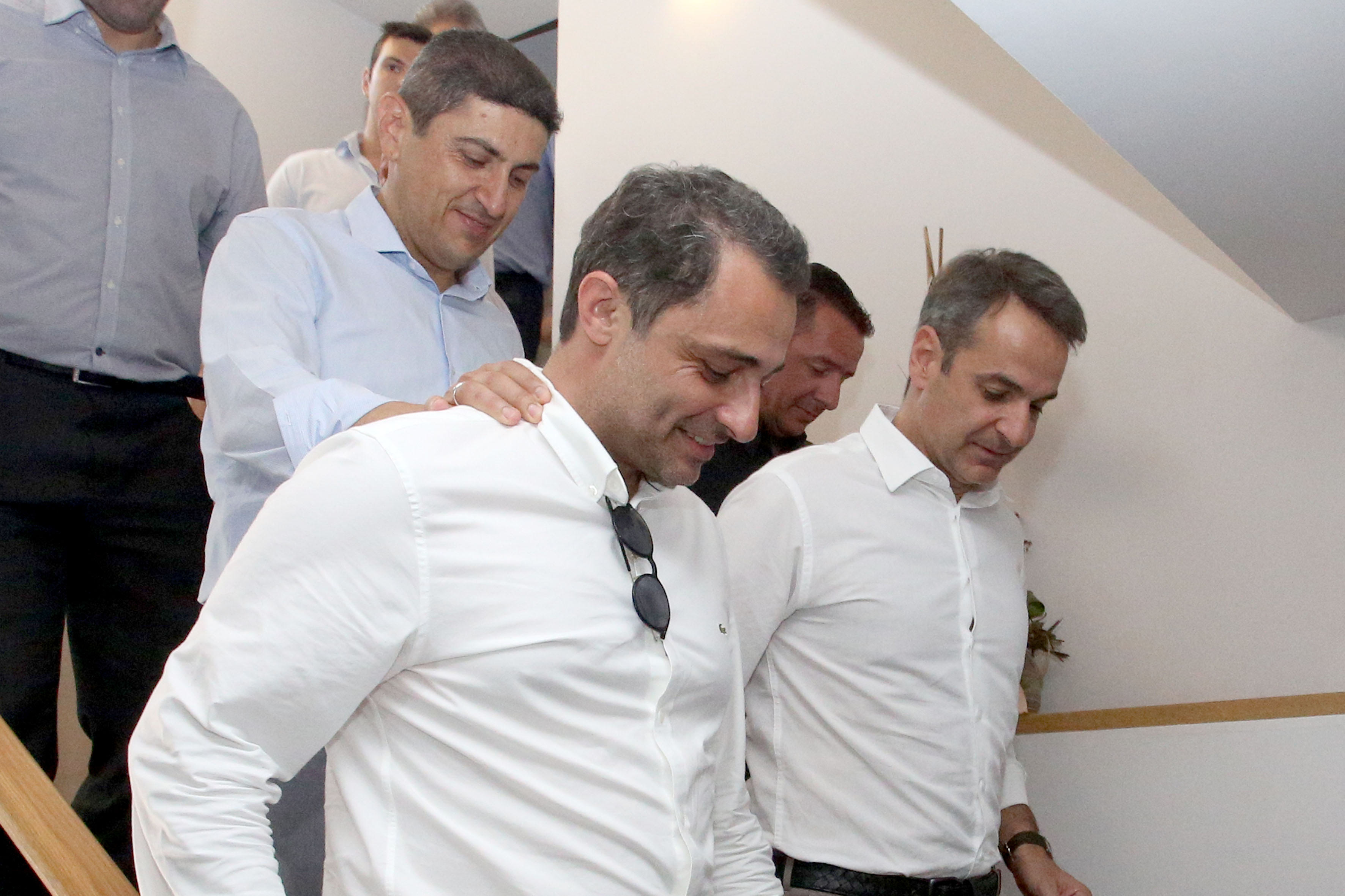 Επιβεβαίωση του patris.gr: Εκτός κυβέρνησης Αυγενάκης - Σενετάκης! - PATRIS.GR