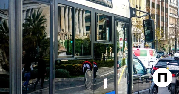 Σύγκρουση λεωφορείου με γερανό στη Συγγρού - PATRIS.GR
