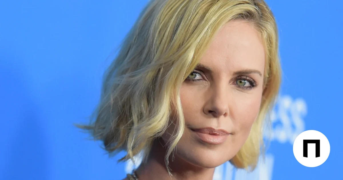 Η Σαρλίζ Θερόν φωτογραφήθηκε αλά Μισέλ Φάιφερ στο «Scarface» και «έριξε» το internet - PATRIS.GR