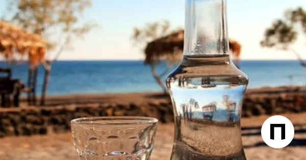 Everything You Need to Know About Raki, Ouzo, and Other Greek Spirits ...