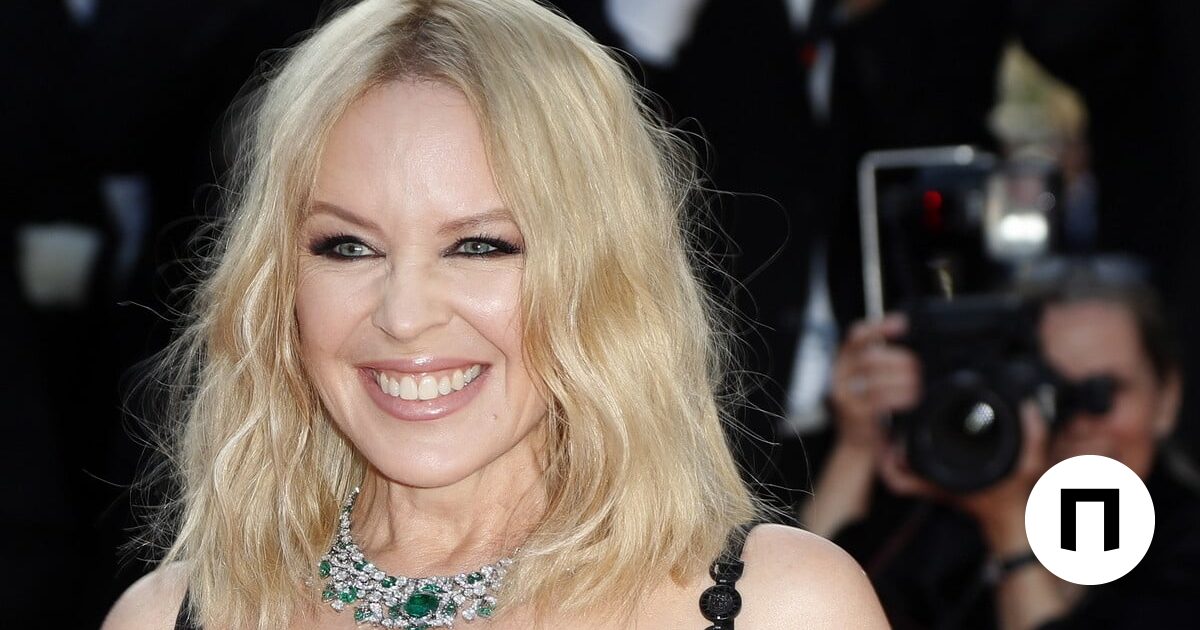 H Kάιλι Μινόγκ στην Αίγινα: Ξετρελάθηκε με τα φιστίκια και την ομορφιά του νησιού (vid) - PATRIS.GR